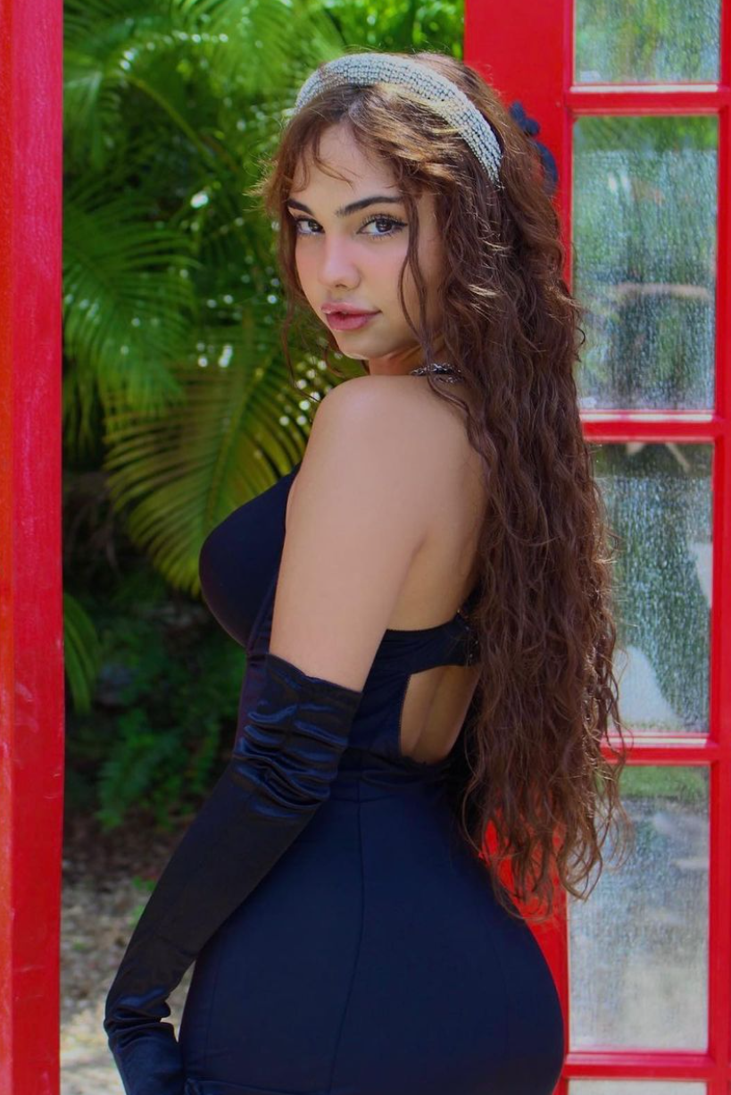 Layla Deline OnlyFans | @layladeline Review (Leaks, Nudes, Videos) | CreatorLovers - BLOG