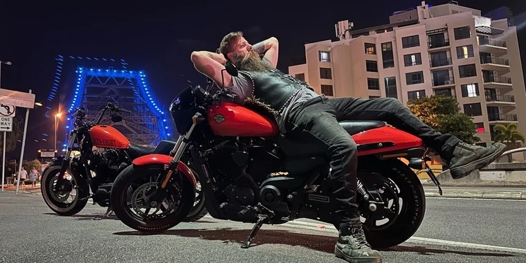 KHUNT_WITH_A_BEARD OnlyFans | @khunt_with_a_beard review (Leaks, Videos ...