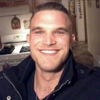 Travis B OnlyFans | @travisb585 review (Leaks, Videos, Nudes)